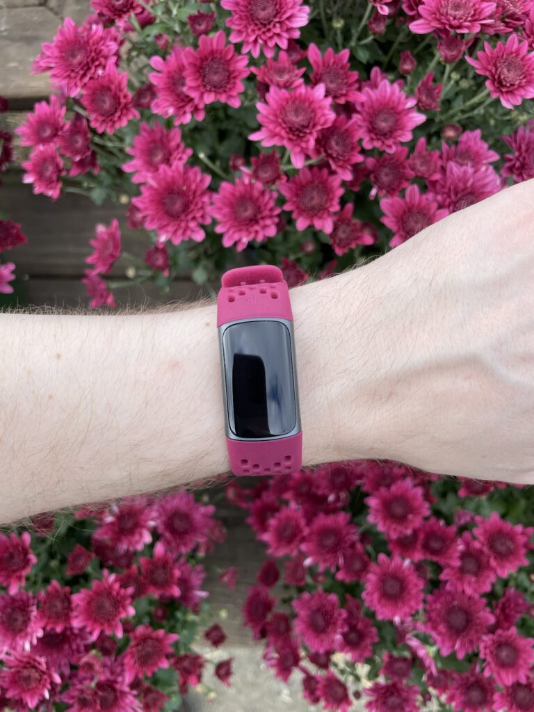 Fitbit Charge 5 Causes Skin Damage and Electrical Current Shocks ...