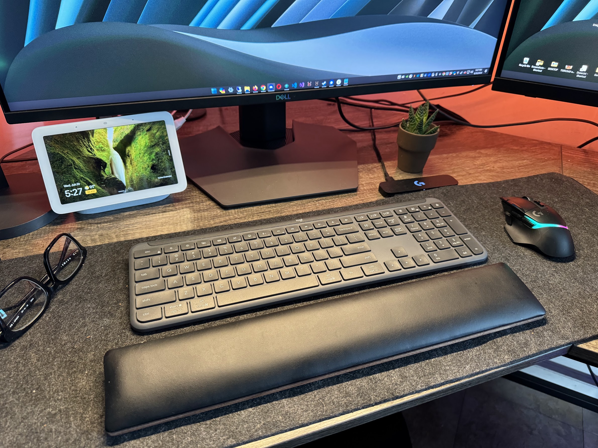 Review: Logitech K950 Keyboard, It works. - Crafting Worlds