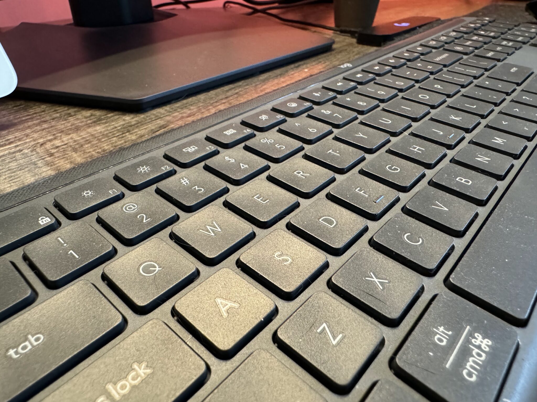 Review: Logitech K950 Keyboard, It works. - Crafting Worlds